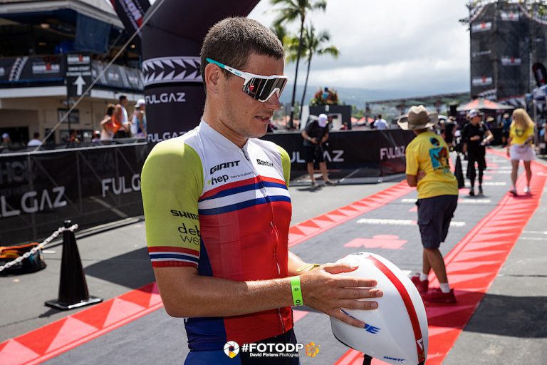 Captured in images: bike check-in Ironman Hawaii - Triathlon Today