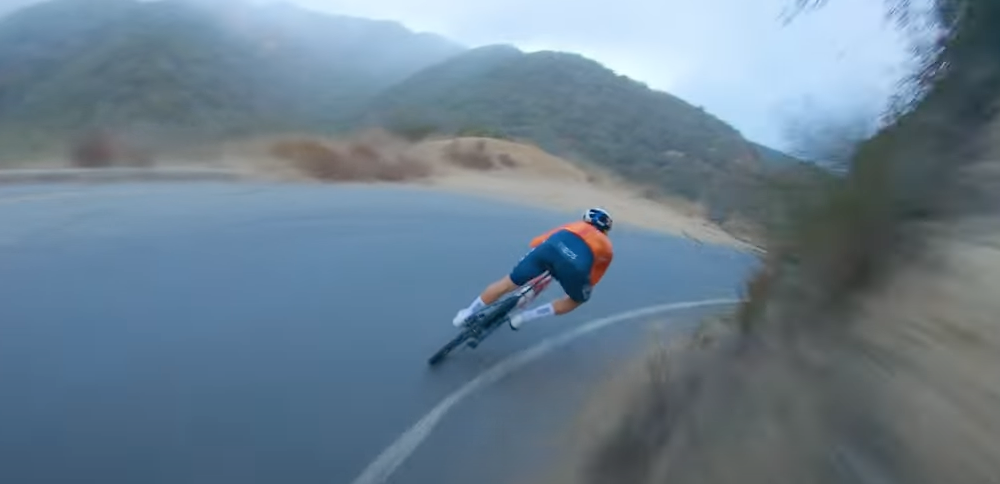 [VIDEO] No fear: Tom Pidcock shows what it's like to go downhill ...