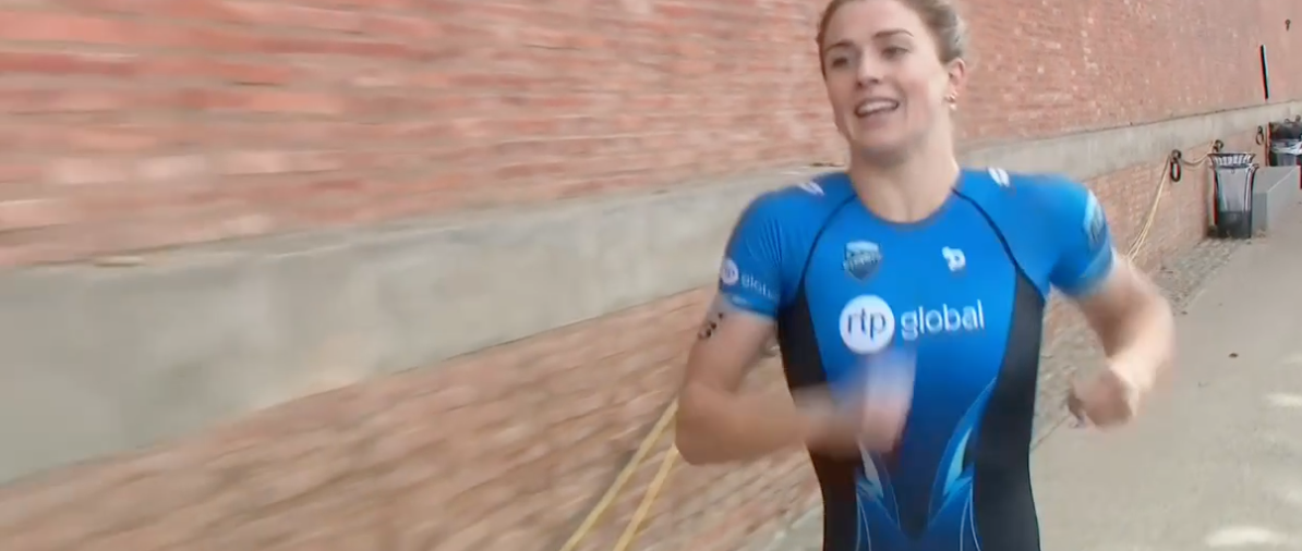 Kate Waugh wins SLT Toulouse after showcase of dominance - Triathlon Today