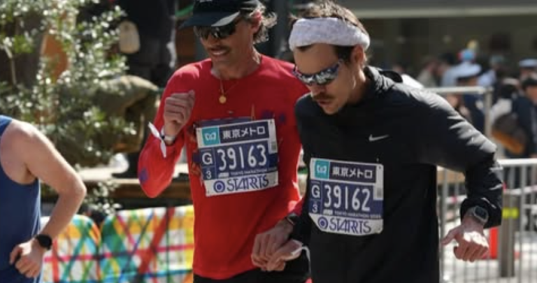 Harry Styles runs Tokyo Marathon pretty fast and as steady as possible ...